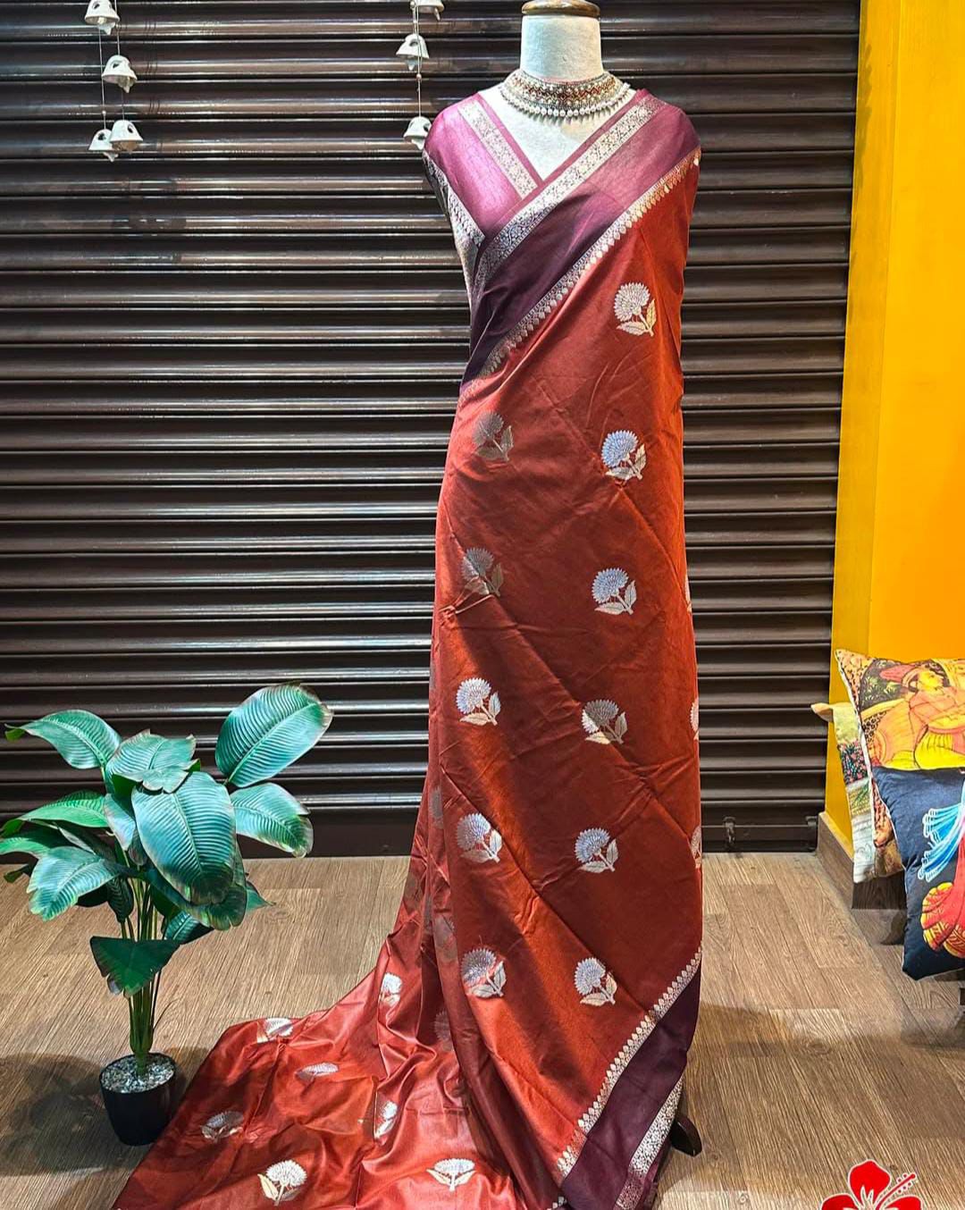 Banarasi Raw Mango Sarees – Divisha Collections